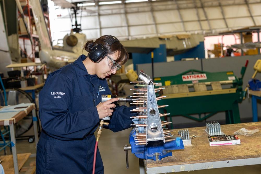 Bell Textron Canada donates 300 aircraft components worth $2.1M to SIIT