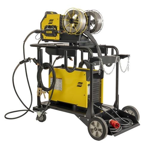 Dual wire feeder switches instantly between two different welding setups
