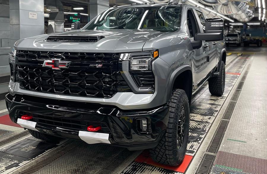 GM Canada invests $63 million in Oshawa Assembly for next-gen trucks
